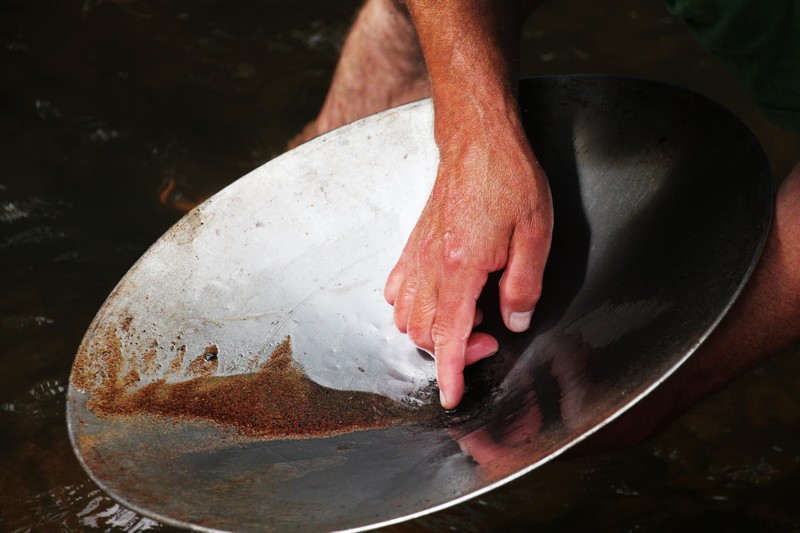 orpaillage auriane batée paillettes | Le Chercheur d'Or